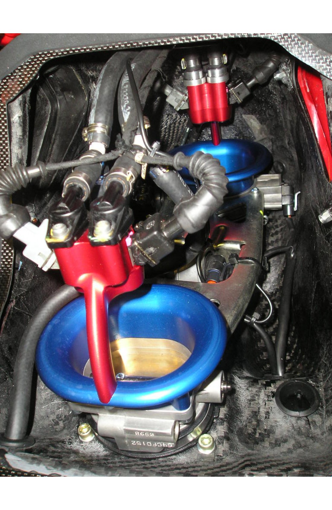SU ORDINAZIONE .Airbox maggiorato in carbonio 1098/1198